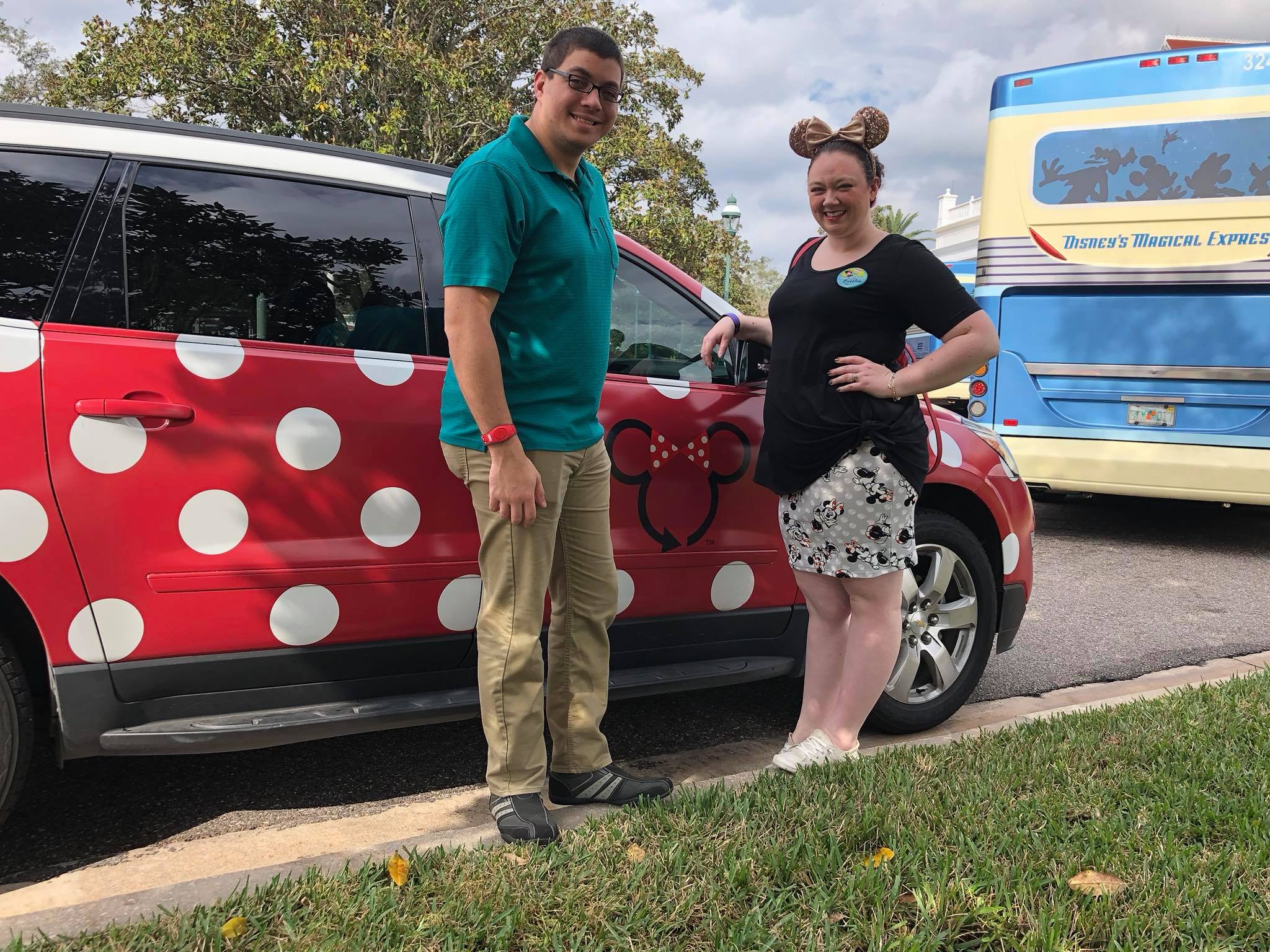 Disney’s Minnie Van Service - Fafaraway Travel