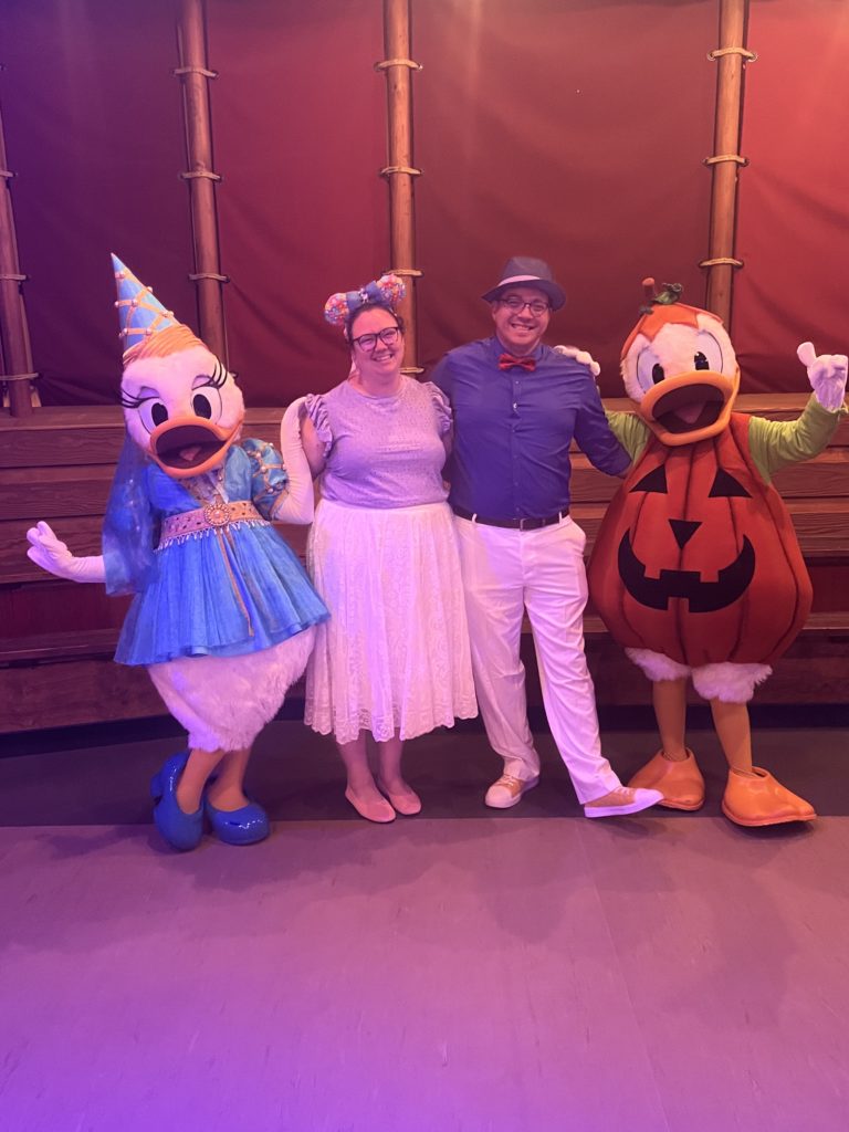 Home - Fafaraway Travel